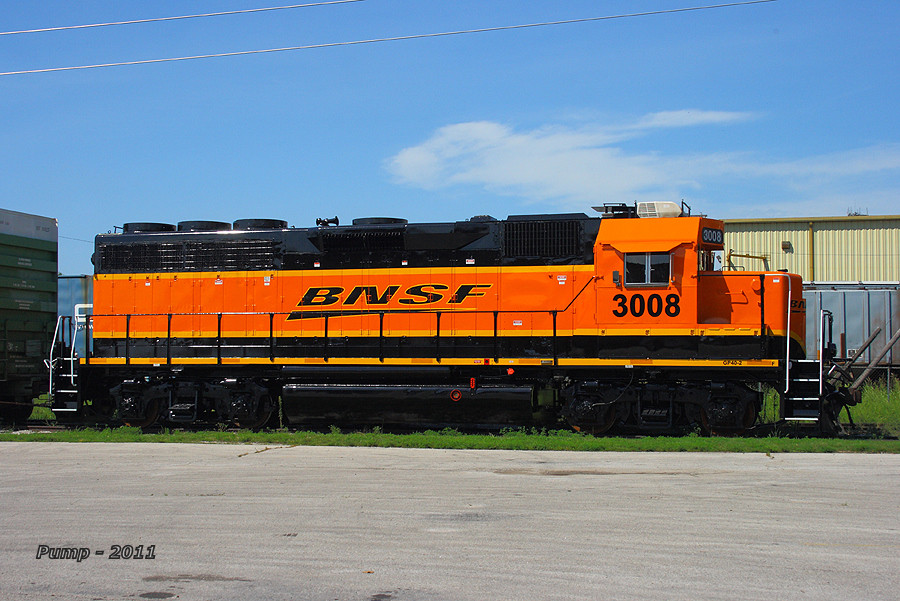 BNSF 3008 - EMD GP40-2
